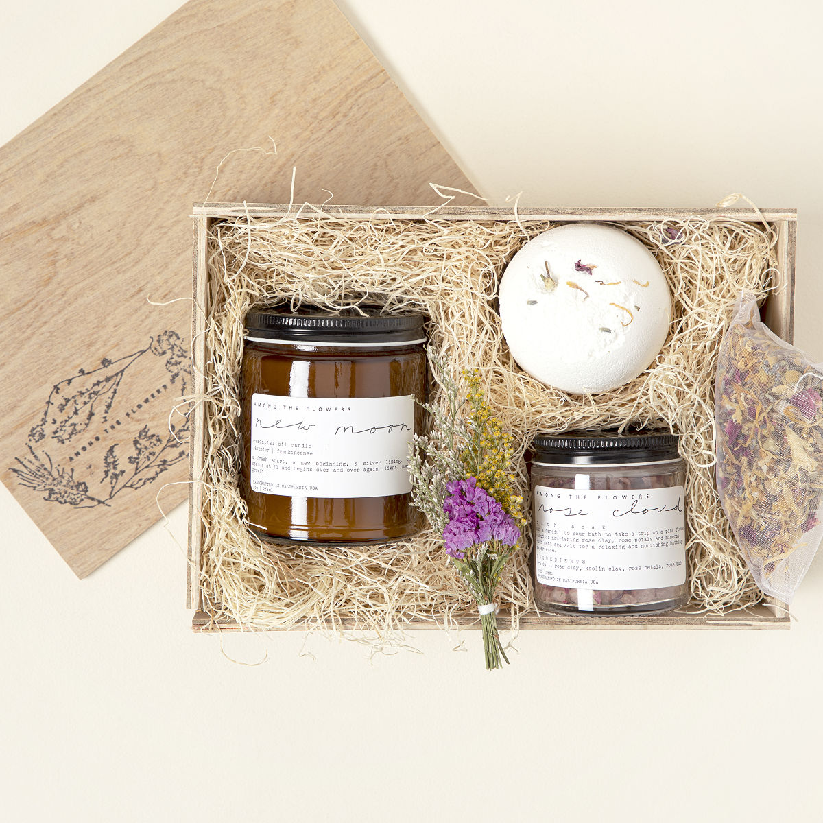Calming Waters Relaxation Set | Bath Bombs, Soy Candles | Uncommon Goods