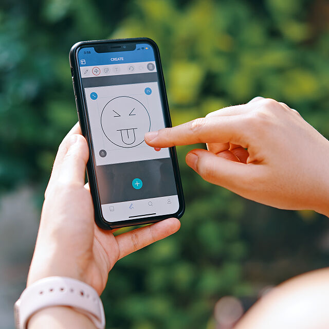 Joto Drawing Robot | Communication Tools | Uncommon Goods