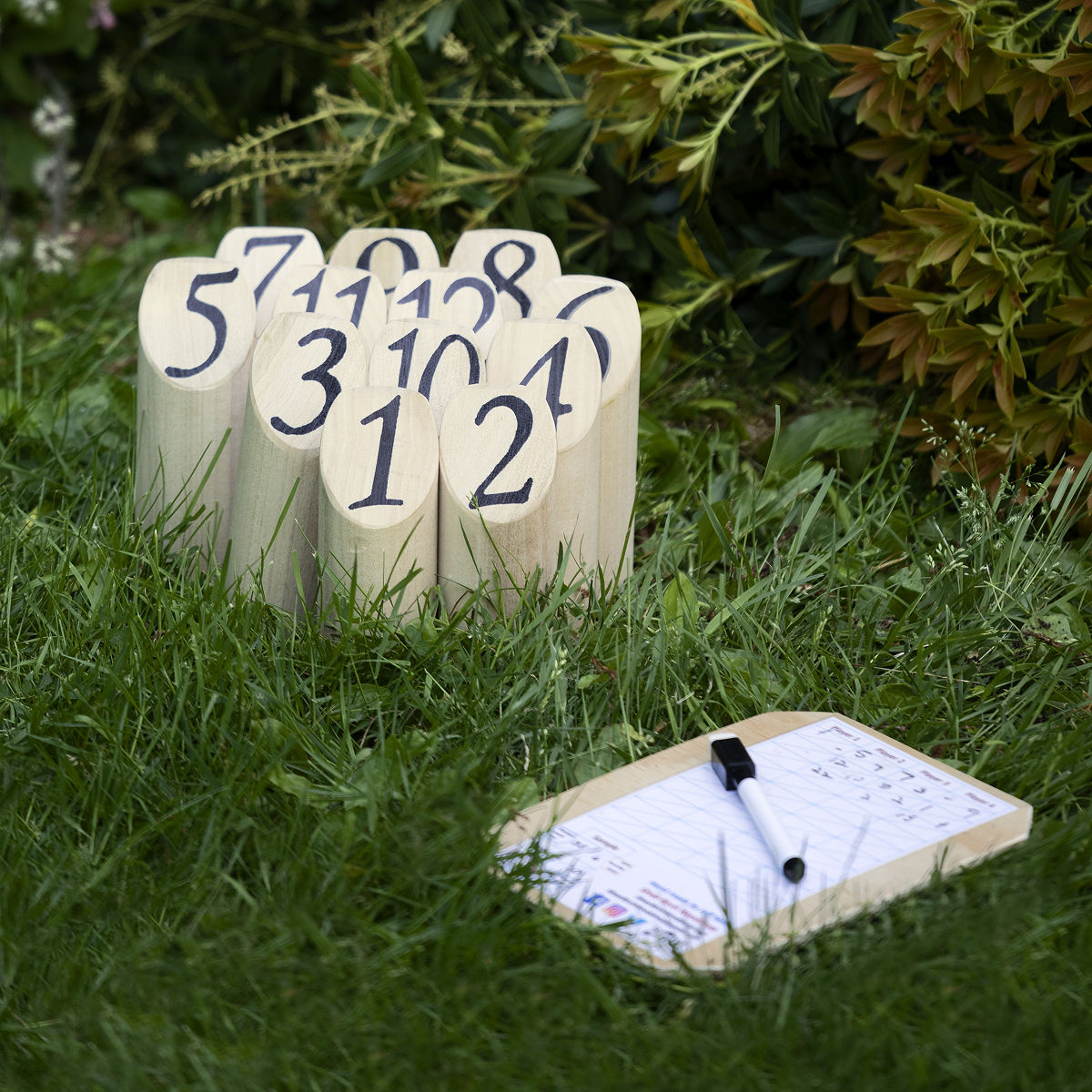 Uncommon Goods | Scatter Lawn Game | Lawn Game