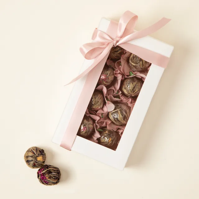 Uncommon Goods | Hand-Sewn Blooming Tea Gift Set | Floral Tea