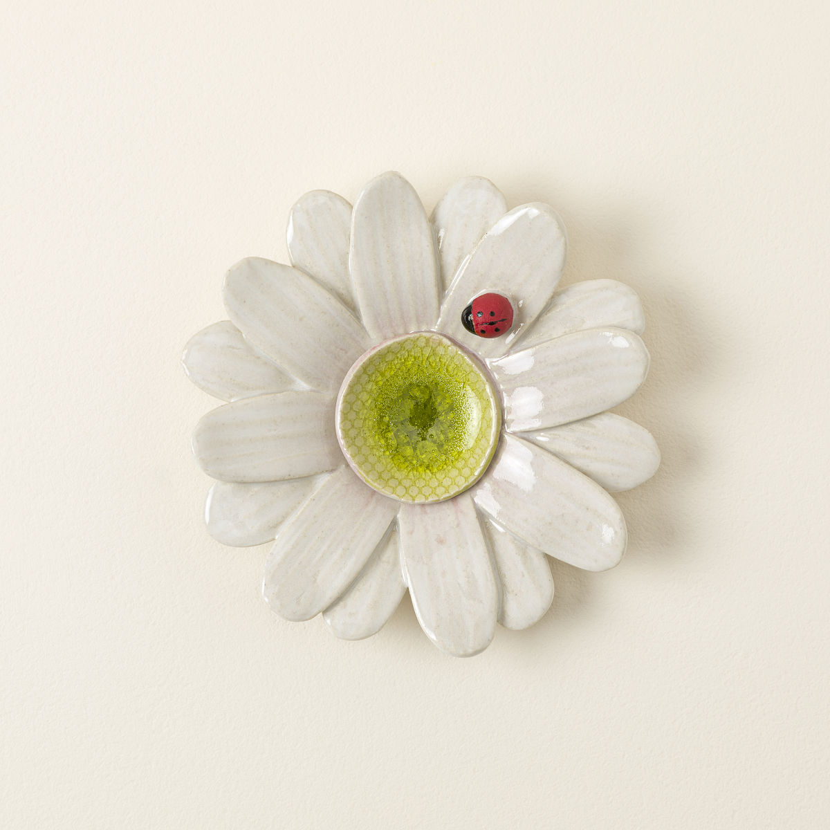 Uncommon Goods | Daisy Bee Puddler | Bee Puddler
