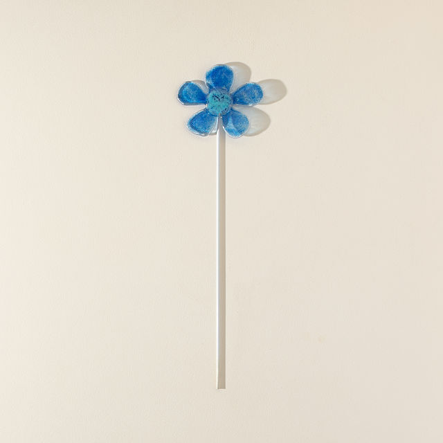 Uncommon Goods | Medium - Handmade Glass Garden Stakes - Daisy | daisy ...